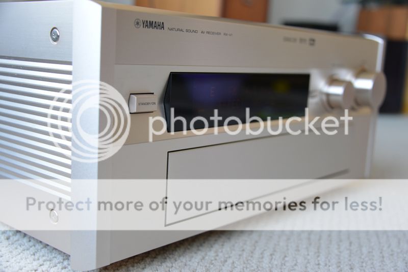 YAMAHA RX-V1, with remote and manual. Champagne finish. Perfect 100% ...