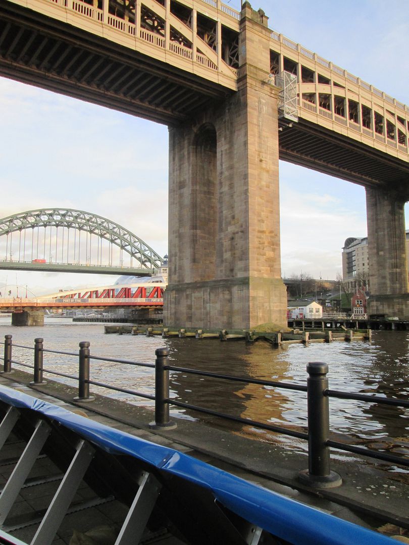 RIVER TYNE / QUAYSIDE and riverside areas along both sides of the River ...