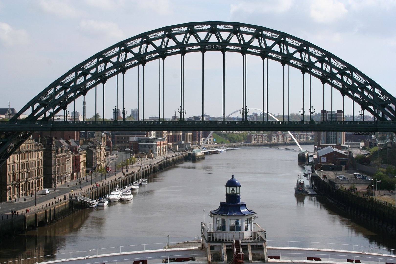 RIVER TYNE / QUAYSIDE and riverside areas along both sides of the River ...
